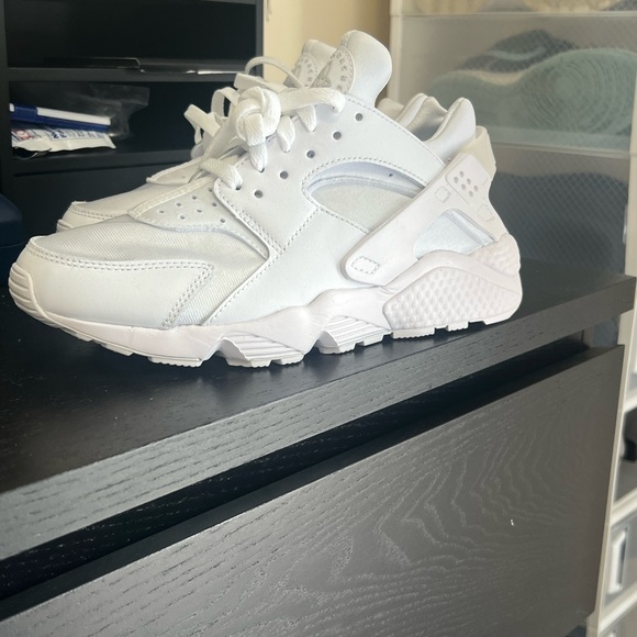 Shoes | Nike Hurache Size 8 | Poshmark